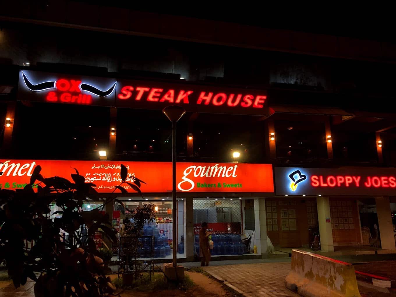 The 12 Best Restaurants in Islamabad - Menu Point
