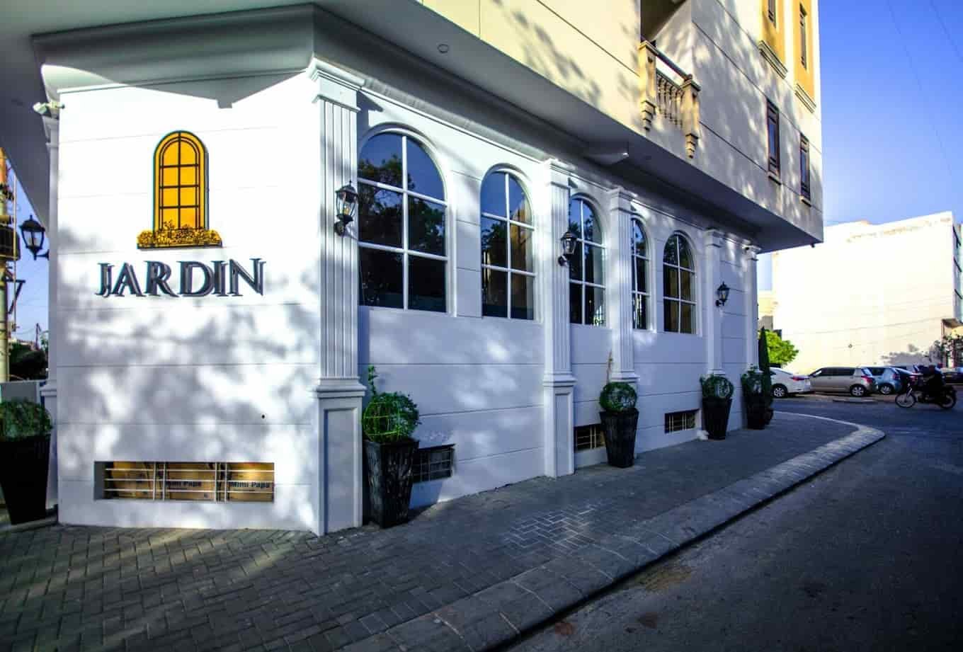 12 Best Steakhouses in Karachi - Menu Point