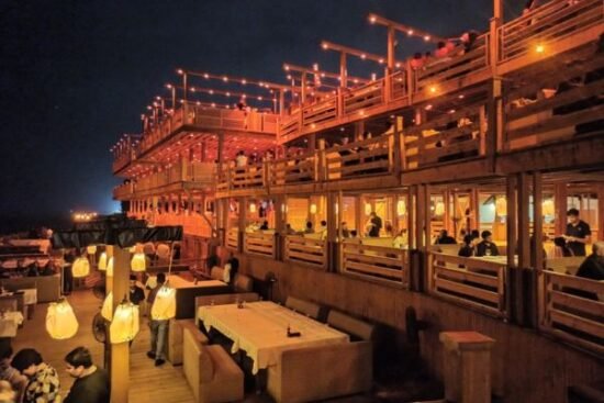 The 12 Best Restaurants in Karachi - Menu Point